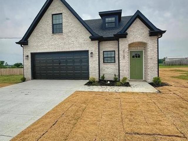 2120 Crowne Heights Dr, Newbern, TN 38059
