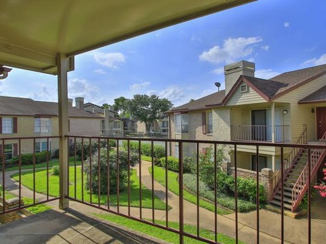 2120 El Paseo St Apt 3104, Houston, TX 77054