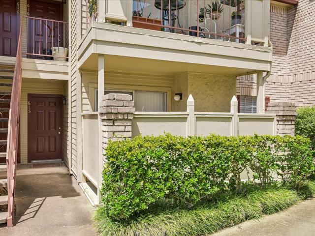 2120 El Paseo Street 615
