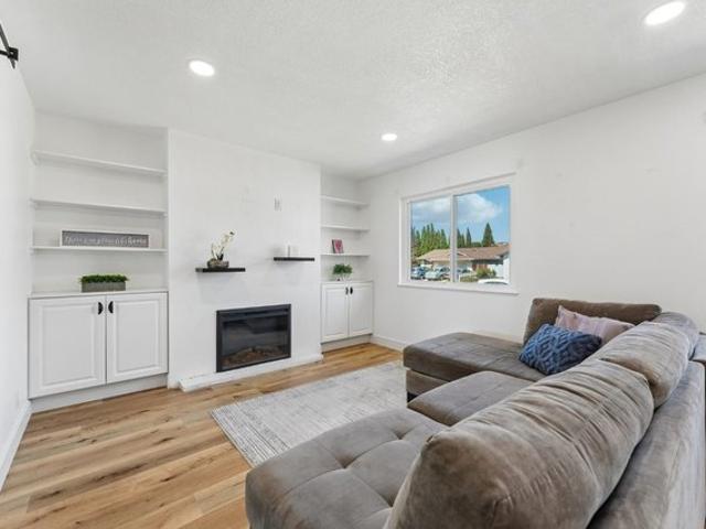 2120 Elliott Dr, American Canyon, CA 94503