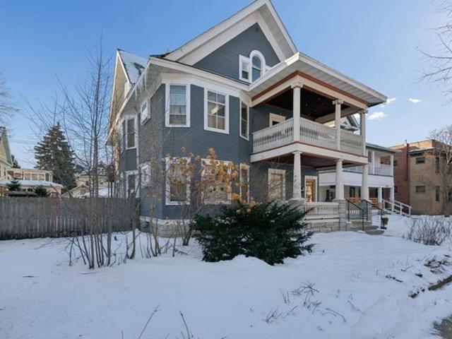 2120 Emerson Ave S, Minneapolis, MN 55405