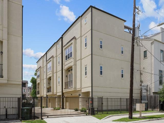 2120 Genesee St, Houston, TX 77006 | MLS #41802 | Compass