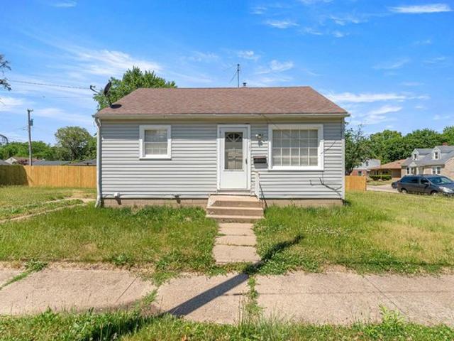 2120 Grenshaw St, Rockford, IL 61101