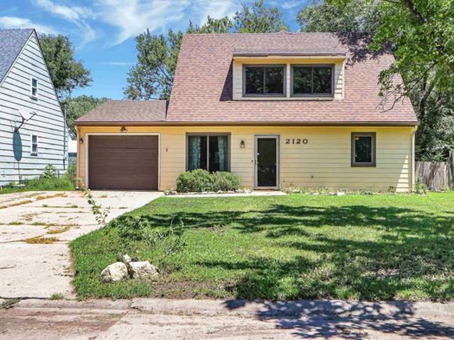2120 Halls Lndg, Manhattan, KS 66502