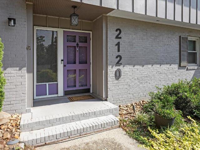 2120 Hillock Drive