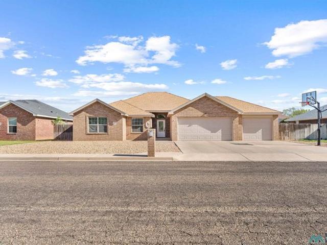 2120 Howard Cowper St, Clovis, NM 88101