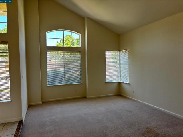 2120 Lynwood Way