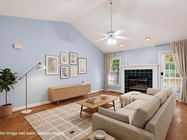 2120 Longwood Drive