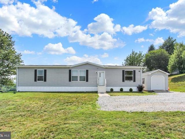 2120 Stauffer Rd, Seven Valleys, PA 17360
