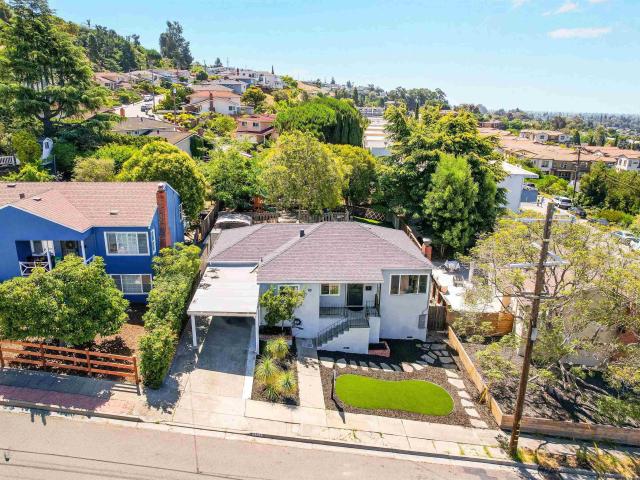 2120 Strang Ave