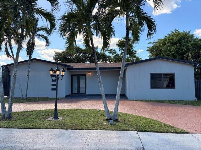 2120 SW 84th Ave, Miami, FL 33155