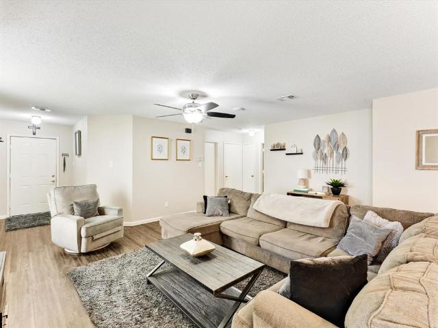 2120 Shawnee Trail