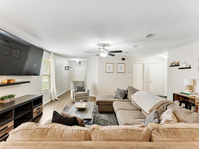 2120 Shawnee Trail