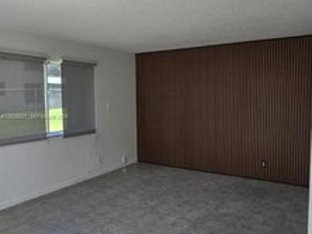 2120 Sherwood Forest Blvd Apt 30, West Palm Beach, FL 33415