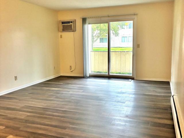 2120 Valleyhigh Drive NW # C102