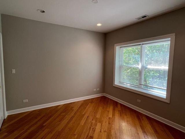2120 W Arthur 3 Bedroom Apartment for Rent at 2120 W Arthur Ave, Chicago, IL 60645 West Ridge