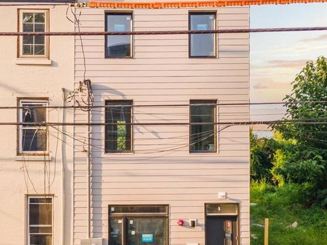 2120 W Master Street # 3