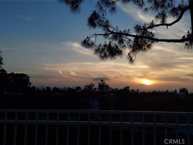21211 Serra Vista