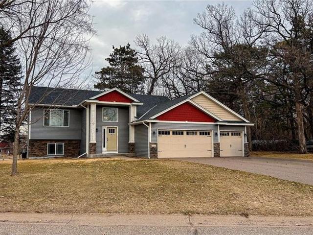 21215 Old Lake George Blvd NW, Oak Grove, MN 55303