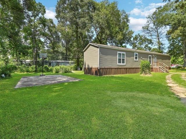 21219 Brazos Dr, New Caney, TX 77357