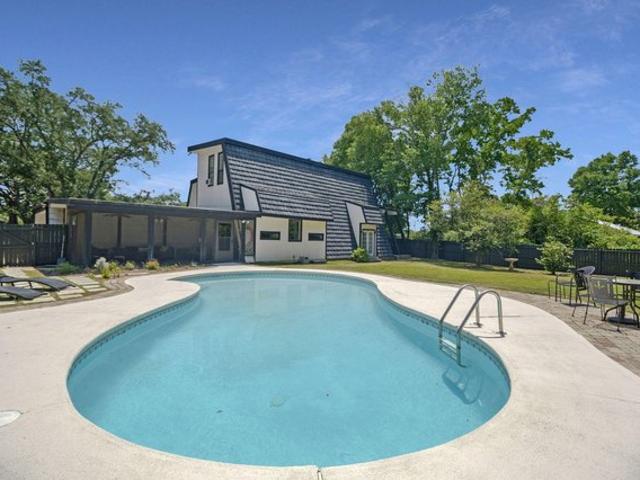 2121 Mar Ln, Navarre, FL 32566