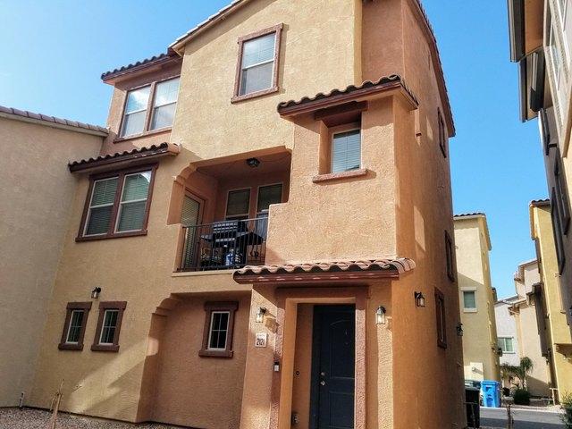2121 N 77th Dr, Phoenix, AZ 85035
