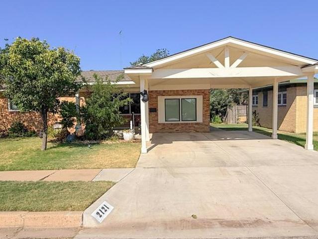 2121 N Banks St, Pampa, TX 79065