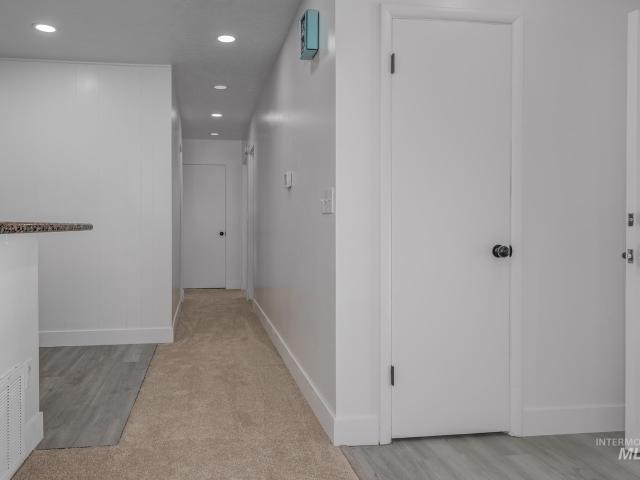 2121 Alameda