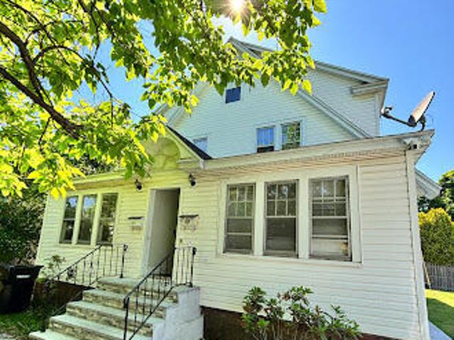 2121 Burdett Avenue North #
