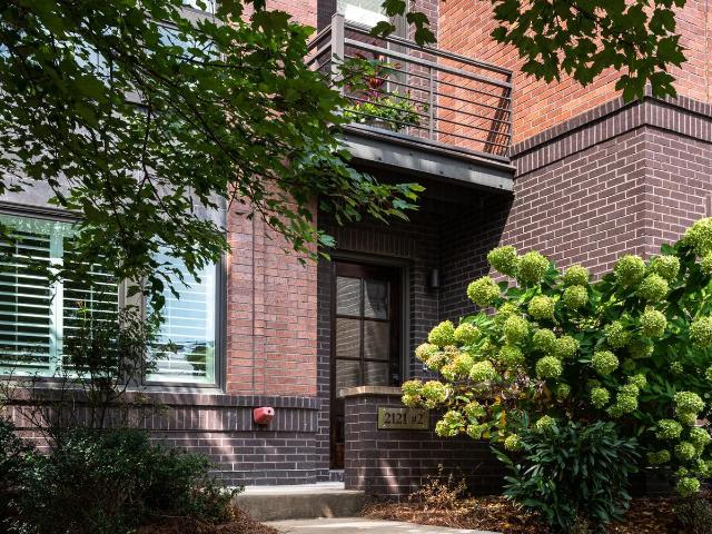 2121 Belmont Blvd # 2