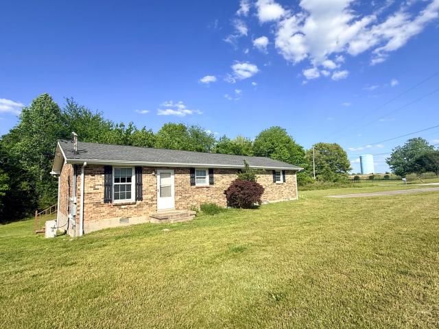 2121 Bracey Circle