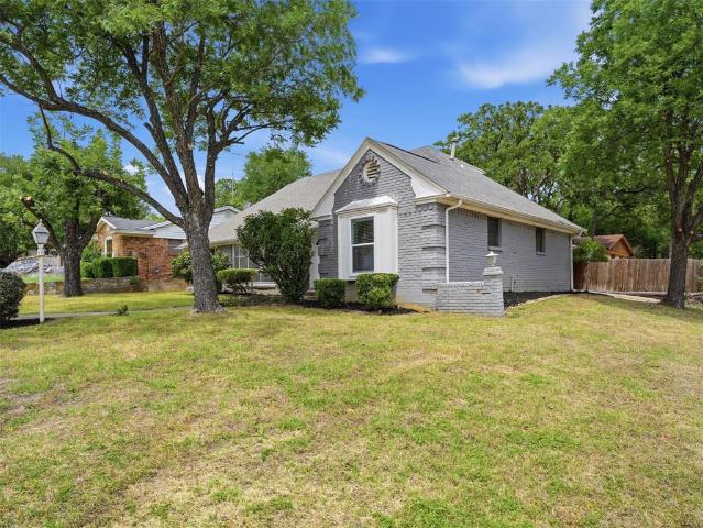 2121 Canton Drive