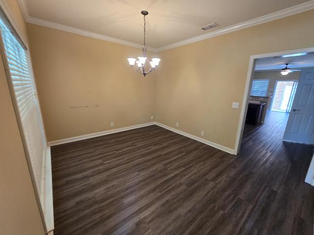 2121 Cason Ln