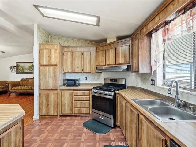 2121 E Avenue I, Unit 10, Lancaster, CA 93535 | MLS #SR26142