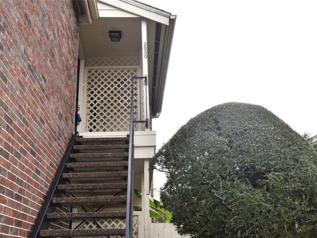 2121 El Paseo St Apt 2000, Houston, TX 77054