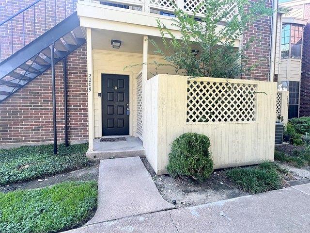 2121 El Paseo St Apt 2209, Houston, TX 77054