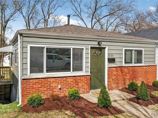 2121 Esther Ave, Saint Louis, MO 63139