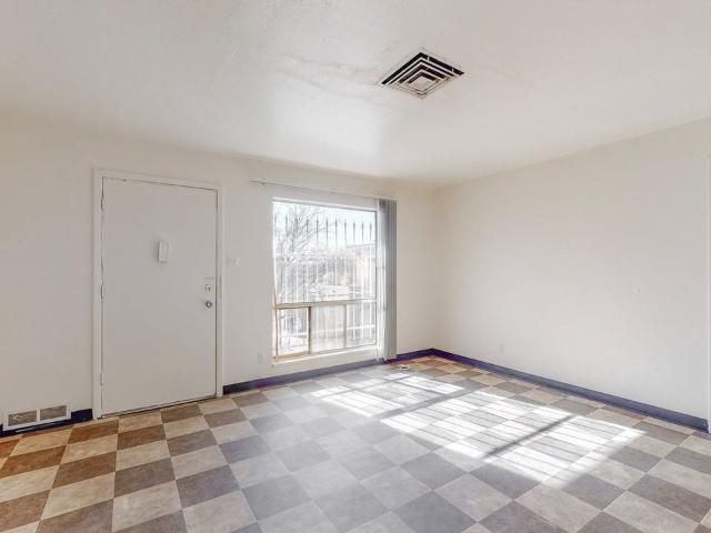 2121 Gold Ave SE Studio Apartment for Rent at 2121 Gold Ave Se, Albuquerque, NM 87106 Silver Hill