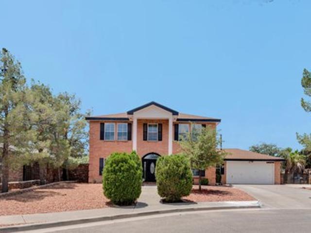 2121 Greenlee Dr, El Paso, TX 79936