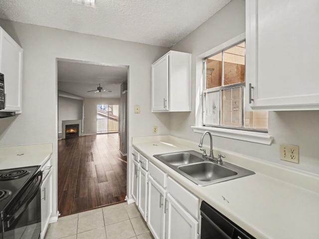2121 Hepburn St, Unit 918, Houston, TX 77054 | MLS #23687