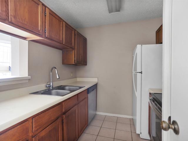 2121 Hepburn Street 613