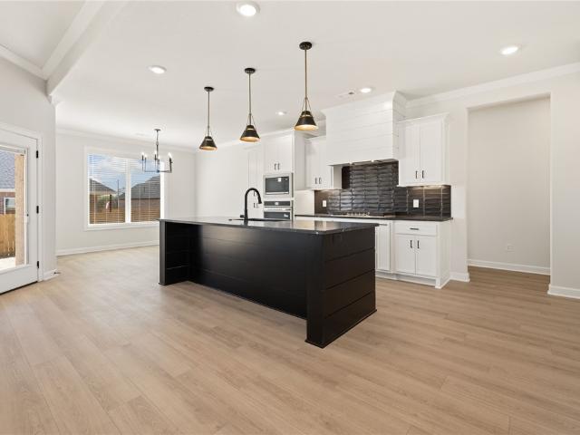 2121 Porter Street