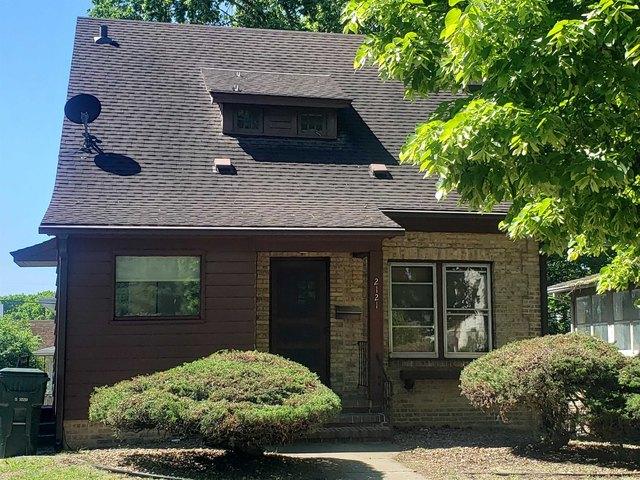 2121 Regent St, Madison, WI 53726