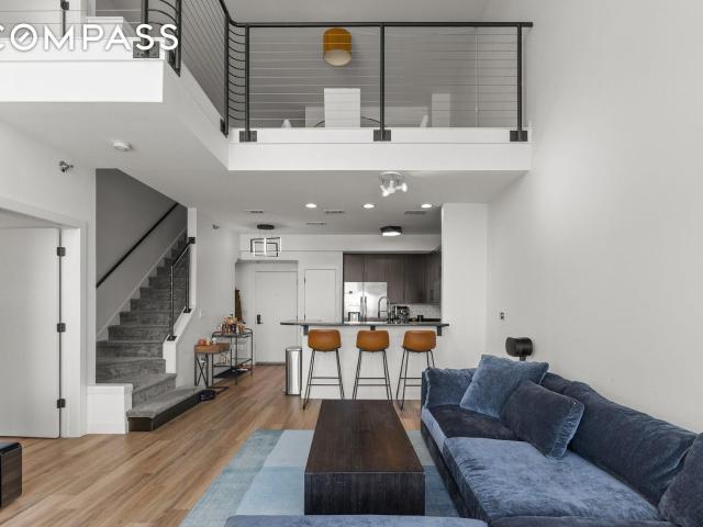 2121 S Kinnickinnic Ave 107, Milwaukee, WI