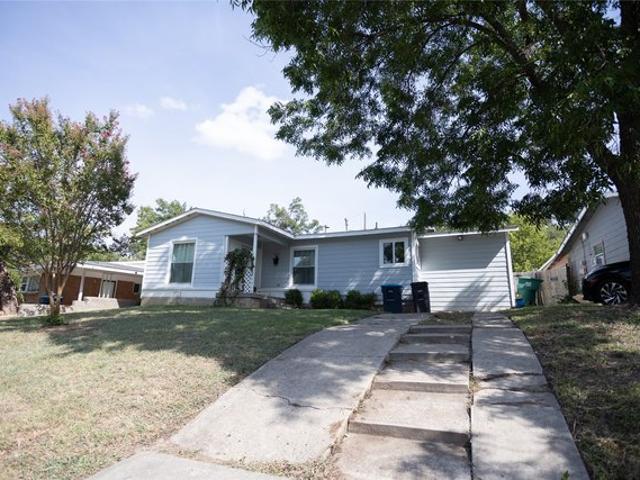 2121 San Jose Dr, Fort Worth, TX 76112