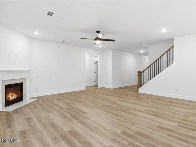 2121 Sandbrook Loop