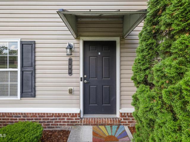 2121 South Greenwood Drive Apt 100