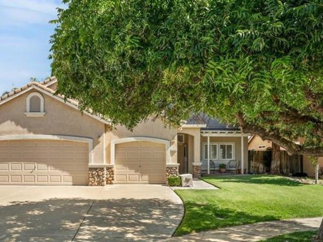 2121 Typhoon Ct, Turlock, CA 95380