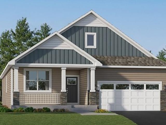 2121 Traverse Dr, Lino Lakes, MN 55038