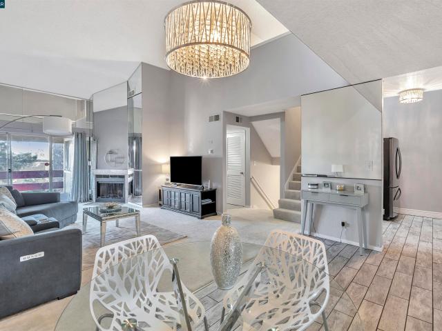 2121 Vale Rd 326